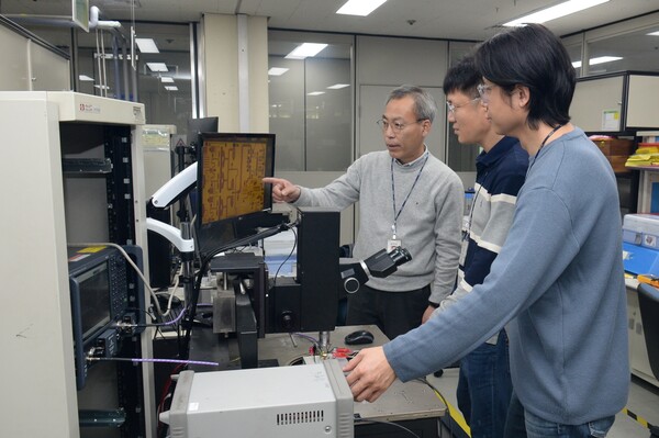 DMC융합연구단, 에이사(AESA) 레이더용 단일칩 개발